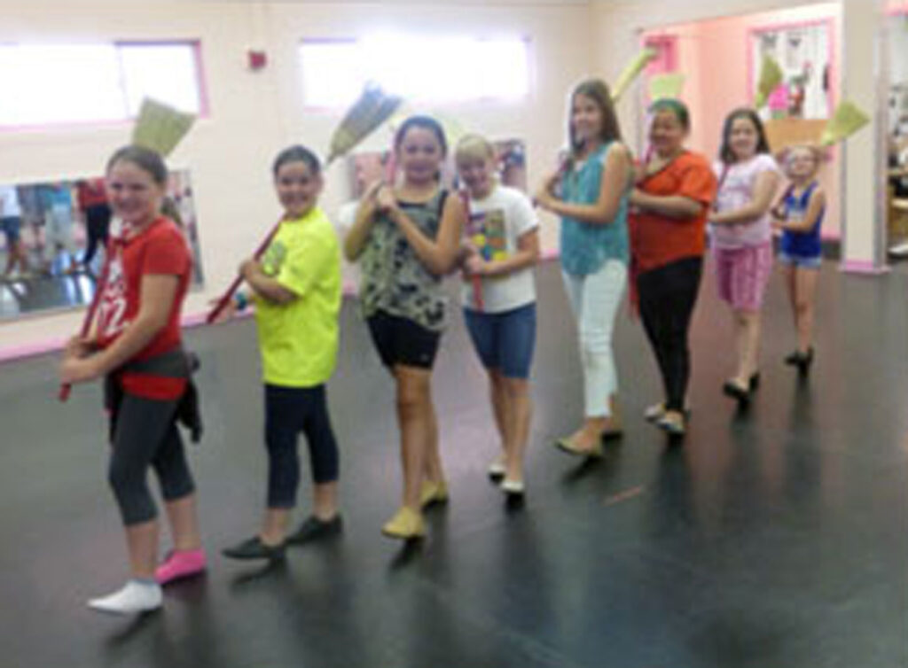 Mesquite-Toes Mentor Mesquite Kids on Stage Dancers - Mesquite-Toes